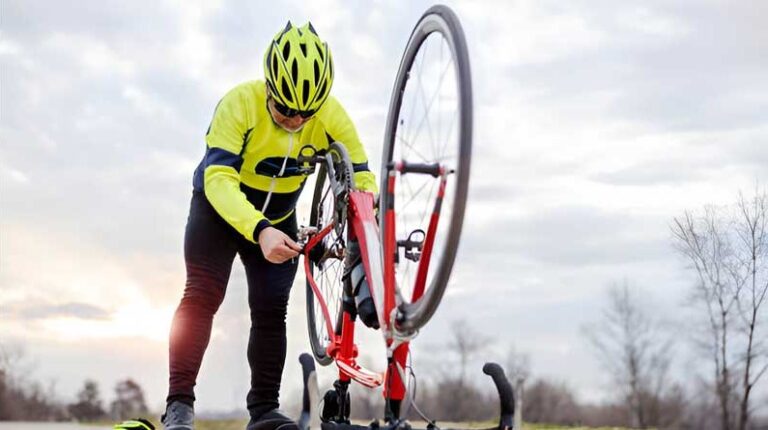 Best Road Bike Tubeless Sealant 2025 - Regular Biker