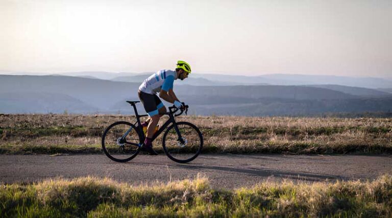 Cycling Endurance Tips to Ride Longer and Stronger - Regular Biker