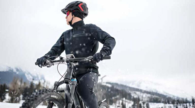 Best Winter Mountain Bike Jackets of 2026 - Regular Biker